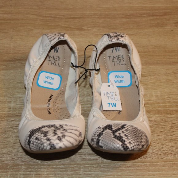 Time and Tru | Shoes | Time And Tru Ballet Flats Slip On Shoes Sz 7 ...